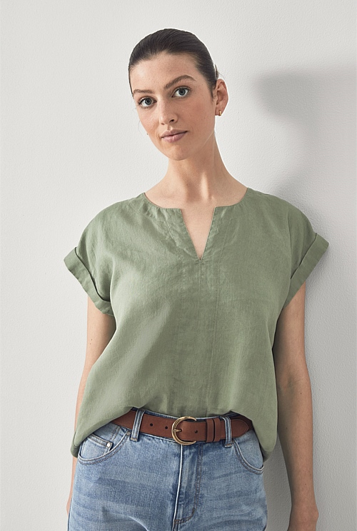 Foliage Linen Short Sleeve Vent Neck Top - WOMEN Shirts | Trenery