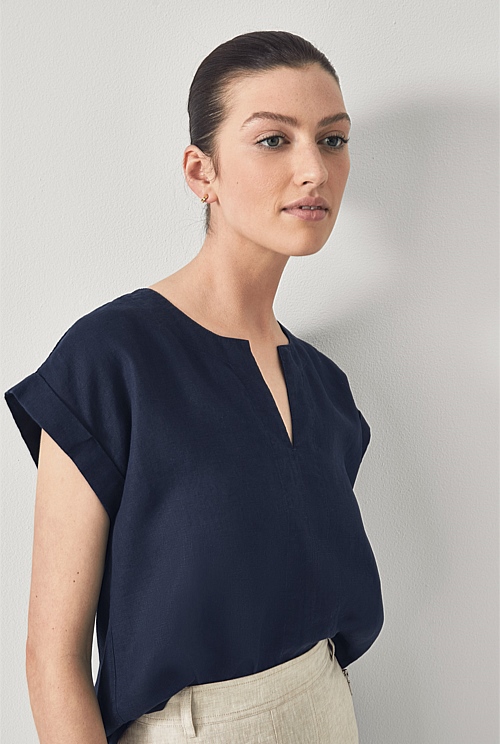 Night Sky Linen Short Sleeve Vent Neck Top - WOMEN Shirts | Trenery