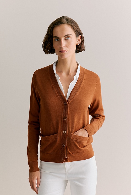 Cognac Australian Merino Pocket V Neck Cardigan - WOMEN Cardigans | Trenery