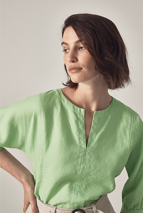 Reed Linen Vent Neck Top - WOMEN Shirts | Trenery