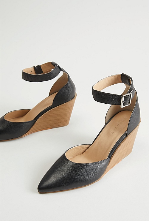 Black Kaia Wedge - WOMEN Heels & Wedges | Trenery