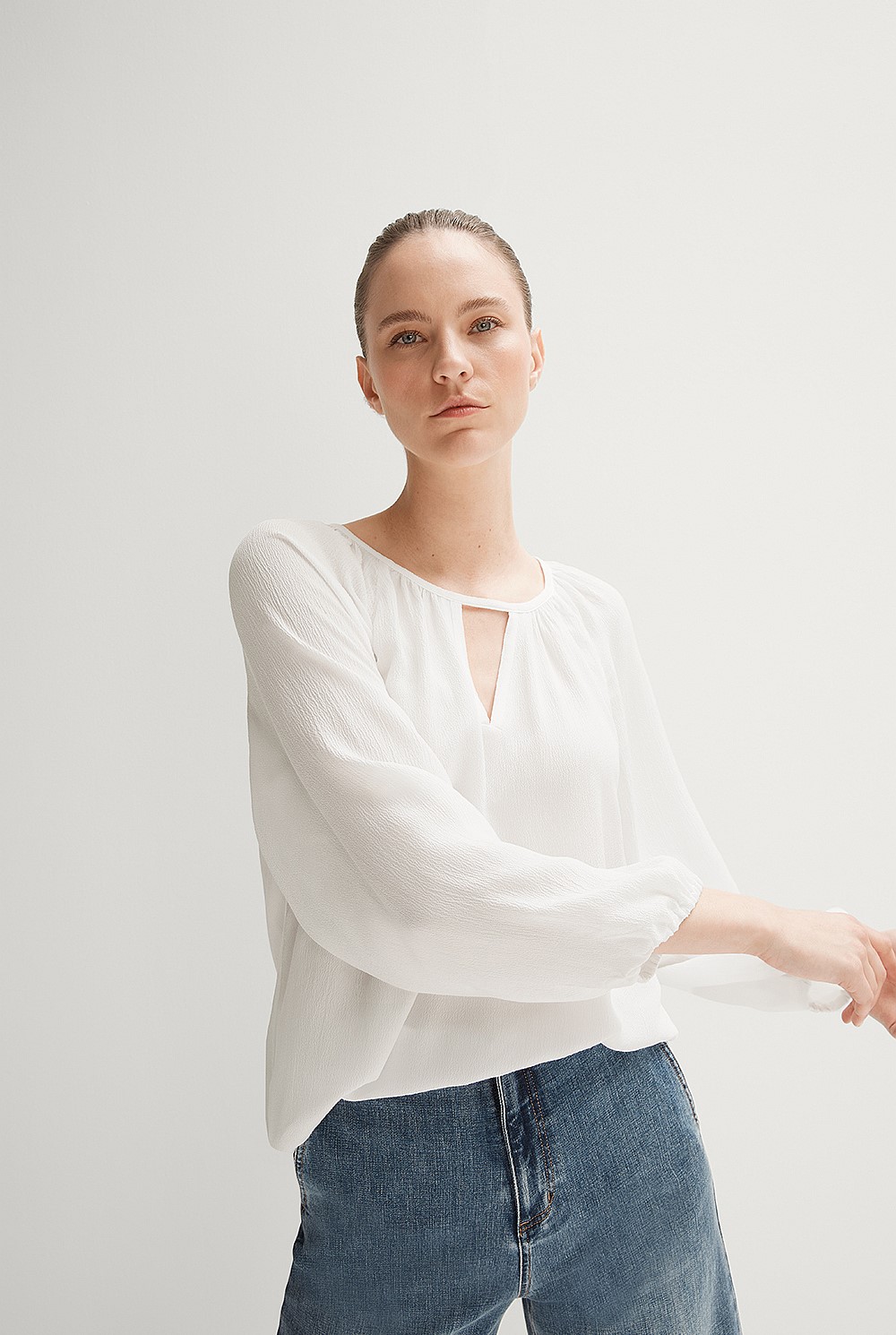 White Crinkle Vent Neck Blouse - WOMEN Shirts | Trenery