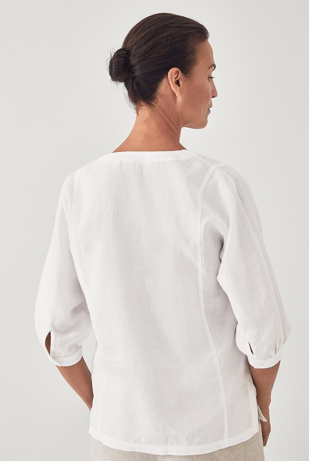 White Linen Vent Neck Top - WOMEN Shirts | Trenery