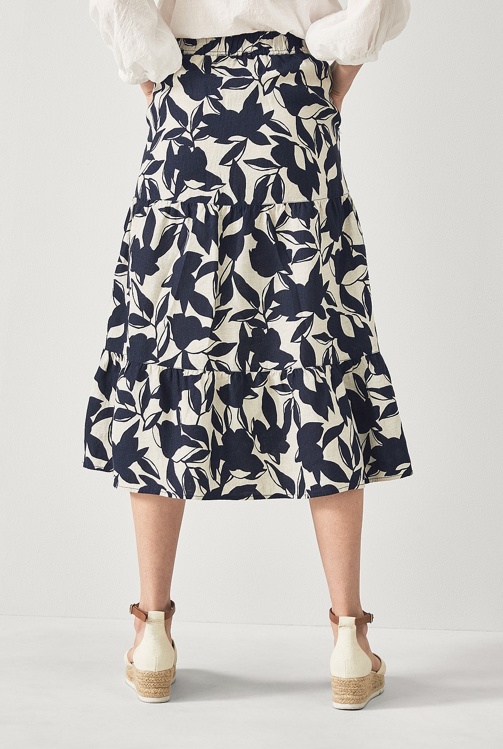 Night Sky Linen Tangled Floral Tiered Skirt - WOMEN Skirts | Trenery