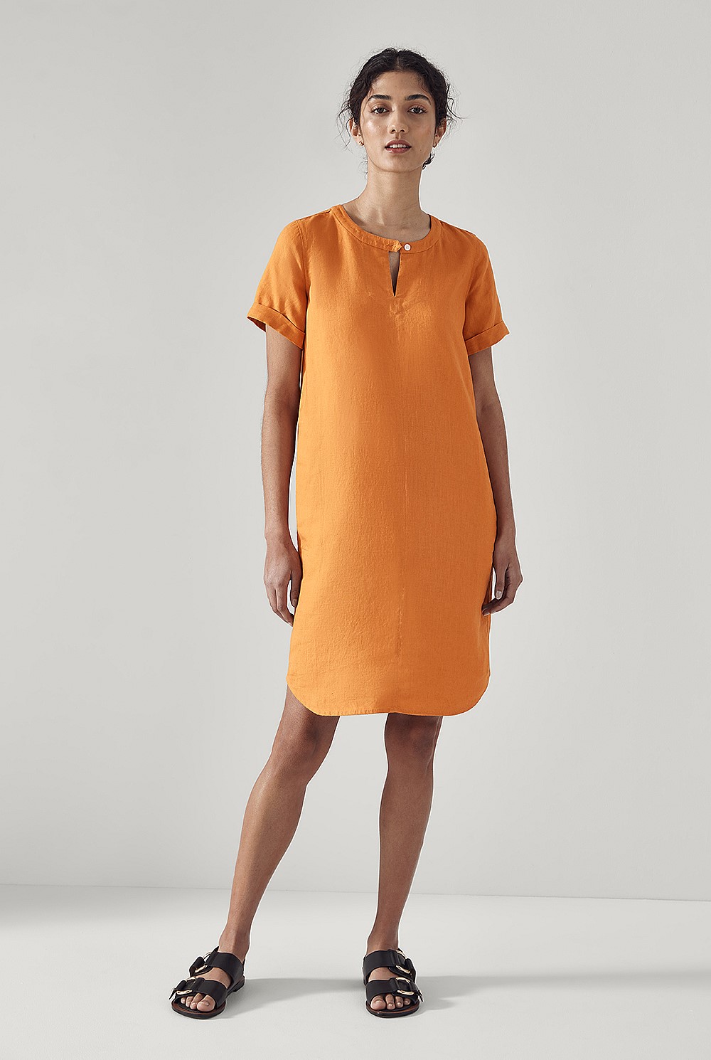 Golden Honey Linen Vent Neck Shift Dress - WOMEN Dresses | Trenery