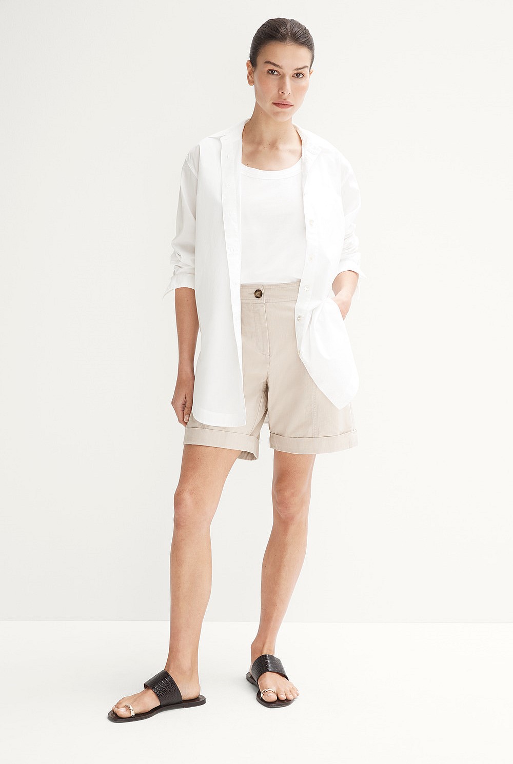 Flax Stretch Cotton Yarn Dyed Tailored Short - WOMEN Shorts | Trenery