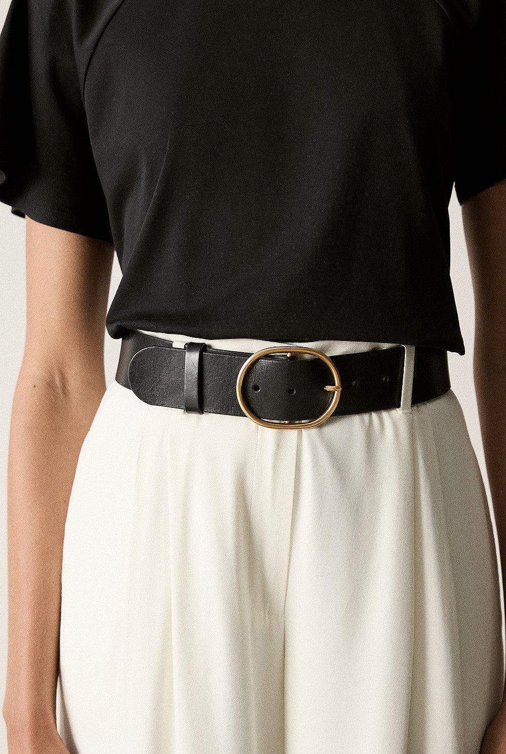 Black Leather Wide Belt - WOMEN Belts | Trenery