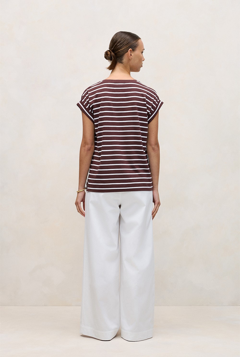Espresso Stripe Cuff Sleeve T-shirt - WOMEN T-Shirts & Tops | Trenery