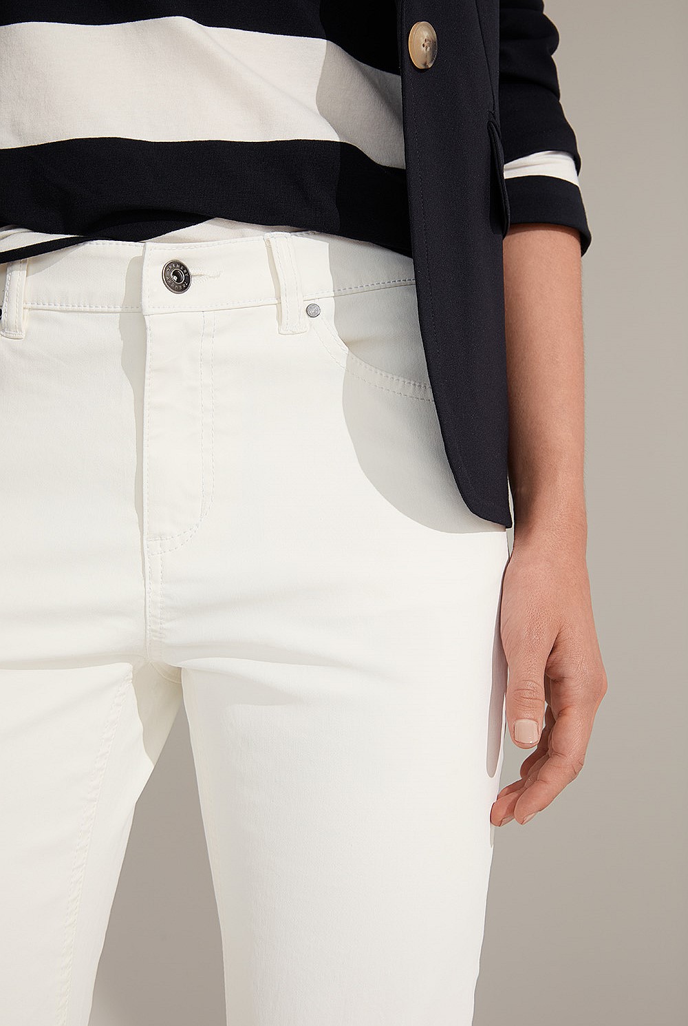 Marshmallow Slim Coated Jean - WOMEN Pants | Trenery