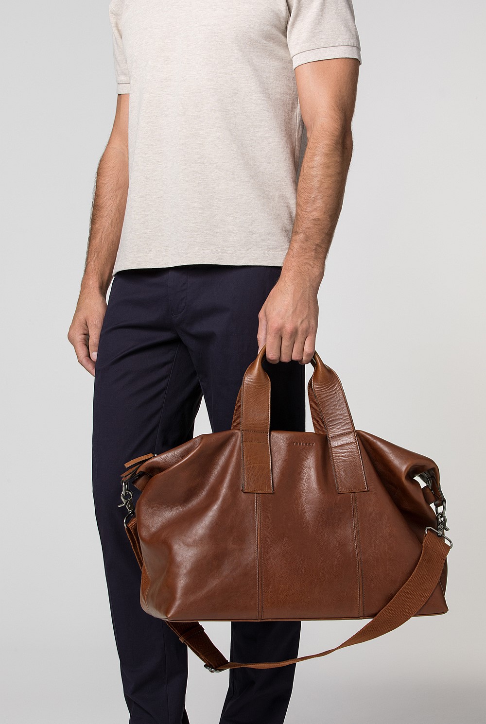 Chestnut Benjamin Leather Weekender - MEN Bags & Wallets | Trenery