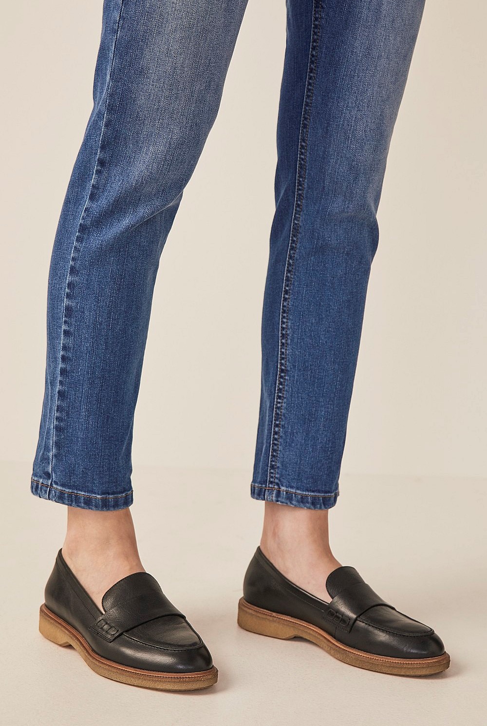 Black Rolanda Loafer - WOMEN Flats | Trenery