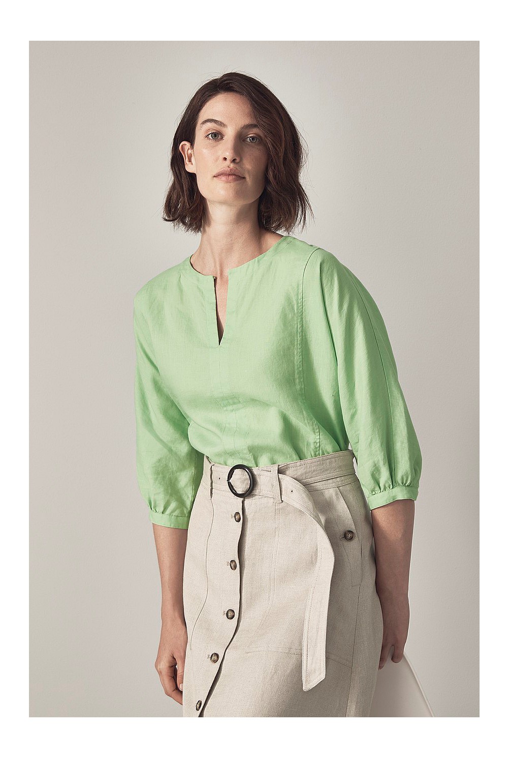 Reed Linen Vent Neck Top - WOMEN Shirts | Trenery