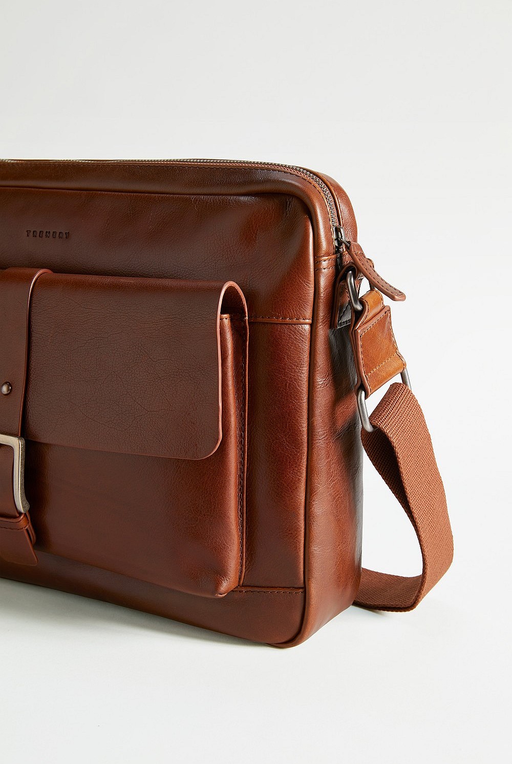 Chestnut Phill Messenger - MEN Bags & Wallets | Trenery